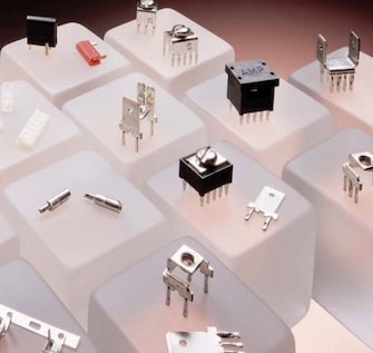 Terminales hembra y macho de conexión rápida para PCB | TE Connectivity