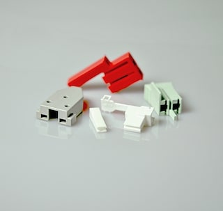 Terminal Housings & Terminal Blocks | TE Connectivity