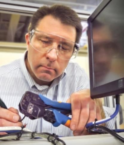 Magnet Wire Termination Machine - TE Connectivity | TE Connectivity