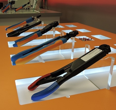 Hand Crimping Tools | Portable Wire Crimpers - TE Connectivity | TE ...