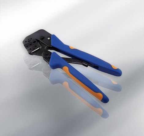 TE Connectivity PRO-CRIMPER III Hand Ratcheting Crimp Tool | TE ...