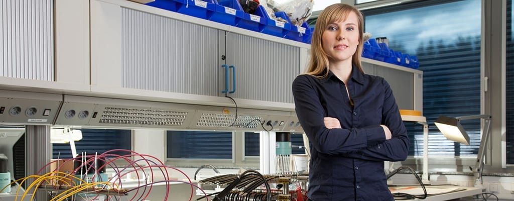 Contact TE Connectivity Product Experts | TE Connectivity