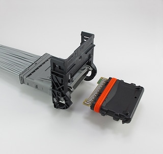 SmartSeal Connectors: Sealed, Compact. Power Your Automotive ECUs | TE ...