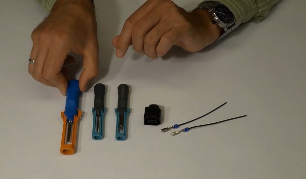 insertion-extraction how to video | TE Connectivity